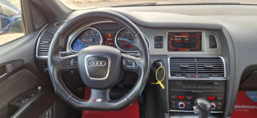 Blue Audi Q7 2007 in Riga, with an engine capacity of 3.00 L and mileage of 232 thousand km for 9250 €, photo 11 on AUTOMOTO.COM.LV