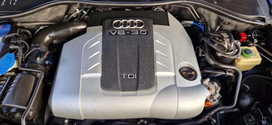 Blue Audi Q7 2007 in Riga, with an engine capacity of 3.00 L and mileage of 232 thousand km for 9250 €, photo 32 on AUTOMOTO.COM.LV
