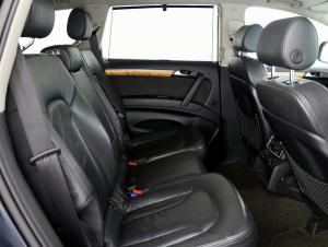 Zils Audi Q7 2007 Tallina, ar dzinēja tilpumu 3.00 L un nobraukumu 397 tūkst. km par 2999 €, foto 8 vietnē AUTOMOTO.COM.LV
