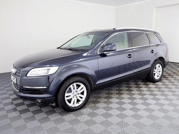 Zils Audi Q7 2007 Tallina, ar dzinēja tilpumu 3.00 L un nobraukumu 397 tūkst. km par 2999 €, foto 9 vietnē AUTOMOTO.COM.LV