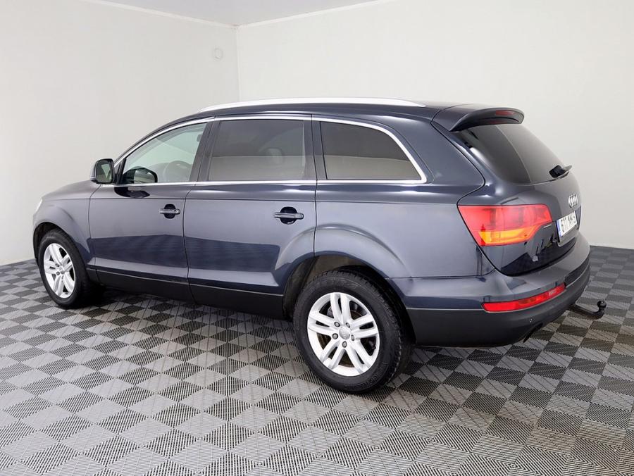 Zils Audi Q7 2007 Tallina, ar dzinēja tilpumu 3.00 L un nobraukumu 397 tūkst. km par 2999 €, foto 12 vietnē AUTOMOTO.COM.LV