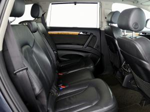 Zils Audi Q7 2007 Tallina, ar dzinēja tilpumu 3.00 L un nobraukumu 397 tūkst. km par 2999 €, foto 15 vietnē AUTOMOTO.COM.LV