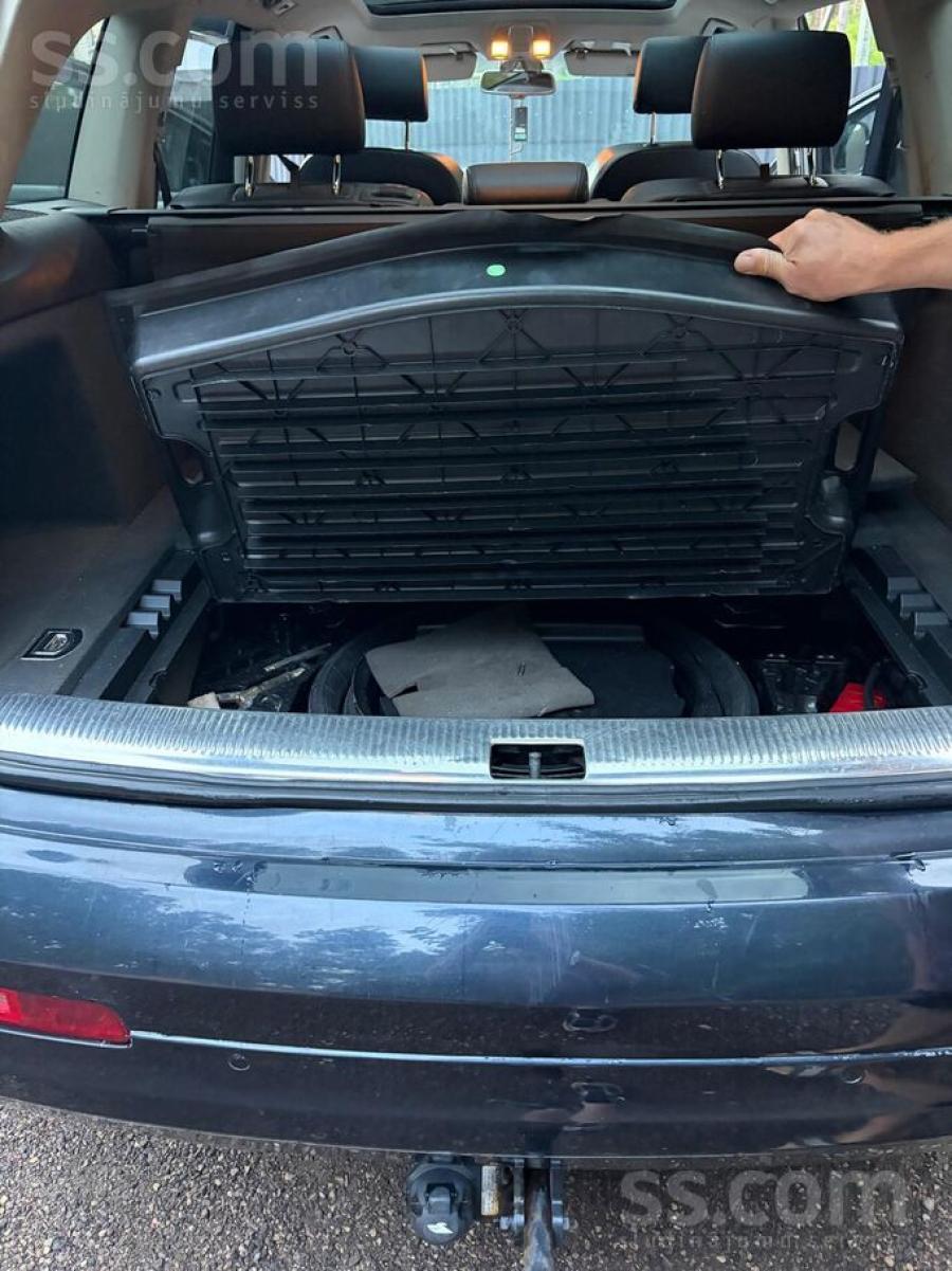 Blue Audi Q7 2007 in Daugavpils, with an engine capacity of 3.00 L and mileage of 310 thousand km for 6500 €, photo 13 on AUTOMOTO.COM.LV