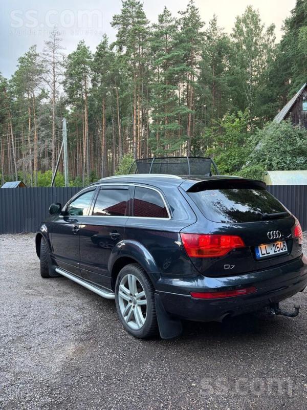 Zils Audi Q7 2007 Daugavpils, ar dzinēja tilpumu 3.00 L un nobraukumu 310 tūkst. km par 6500 €, foto 3 vietnē AUTOMOTO.COM.LV
