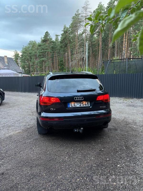 Zils Audi Q7 2007 Daugavpils, ar dzinēja tilpumu 3.00 L un nobraukumu 310 tūkst. km par 6500 €, foto 4 vietnē AUTOMOTO.COM.LV