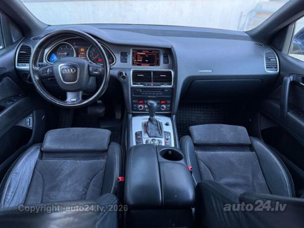 Zils Audi Q7 2008 Tartu, ar dzinēja tilpumu 3.00 L un nobraukumu 380 tūkst. km par 4800 €, foto 8 vietnē AUTOMOTO.COM.LV