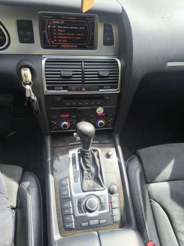 Zils Audi Q7 2008 Panevēža, ar dzinēja tilpumu 3.00 L un nobraukumu 311 tūkst. km par 6300 €, foto 9 vietnē AUTOMOTO.COM.LV