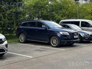 Blue Audi Q7 2009 in Riga, with an engine capacity of 4.20 L and mileage of 425 thousand km for 5000 €, photo 5 on AUTOMOTO.COM.LV