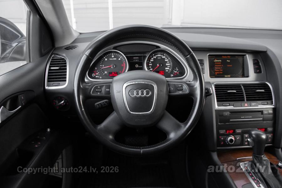 Blue Audi Q7 2010 in Tartu, with an engine capacity of 3.00 L and mileage of 304 thousand km for 9990 €, photo 10 on AUTOMOTO.COM.LV