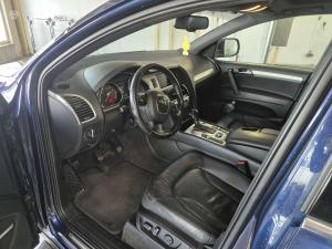Zils Audi Q7 2011 Šauļi, ar dzinēja tilpumu 3.00 L un nobraukumu 252 tūkst. km par 6200 €, foto 16 vietnē AUTOMOTO.COM.LV