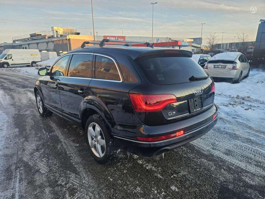 Zils Audi Q7 2012 Viļņa, ar dzinēja tilpumu 3.00 L un nobraukumu 186 tūkst. km par 9900 €, foto 4 vietnē AUTOMOTO.COM.LV