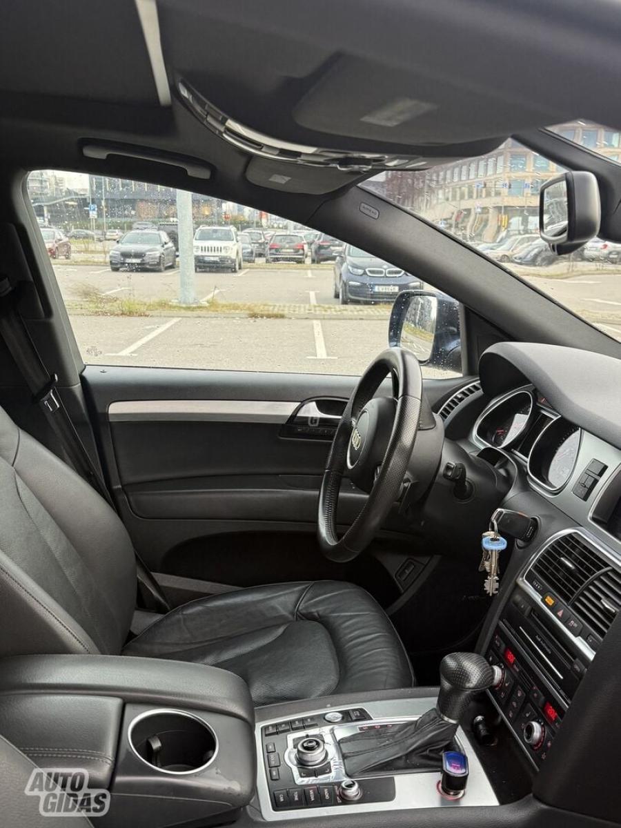 Zils Audi Q7 2013 Viļņa, ar dzinēja tilpumu 3.00 L un nobraukumu 264 tūkst. km par 12700 €, foto 7 vietnē AUTOMOTO.COM.LV