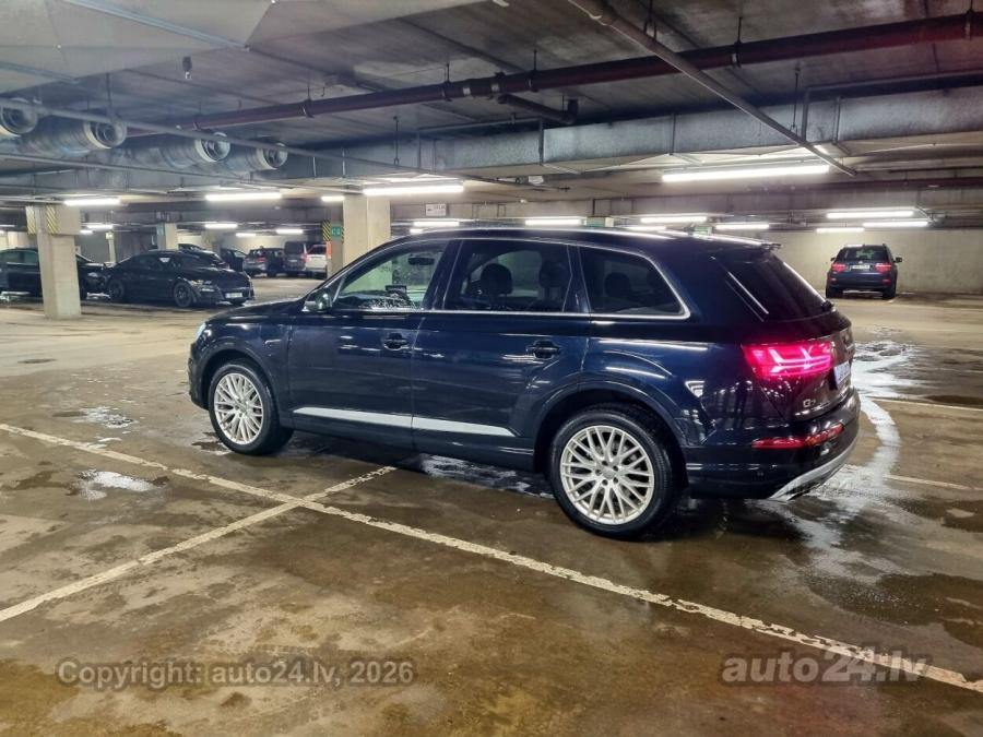 Zils Audi Q7 2015 Tallina, ar dzinēja tilpumu 3.00 L un nobraukumu 187 tūkst. km par 25900 €, foto 14 vietnē AUTOMOTO.COM.LV