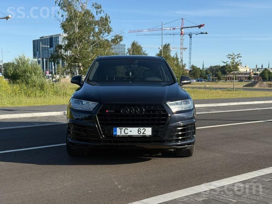 Blue Audi Q7 2016 in Riga, with an engine capacity of 4.00 L and mileage of 153 thousand km for 35499 €, photo 3 on AUTOMOTO.COM.LV