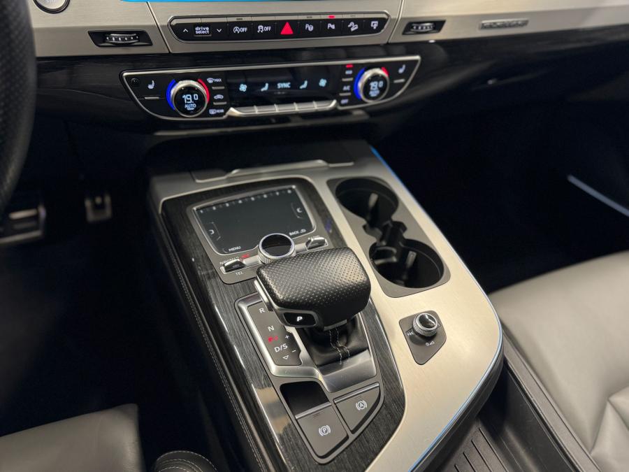 Zils Audi Q7 2016 Rīga, ar dzinēja tilpumu 3.00 L un nobraukumu 143 tūkst. km par 29990 €, foto 13 vietnē AUTOMOTO.COM.LV