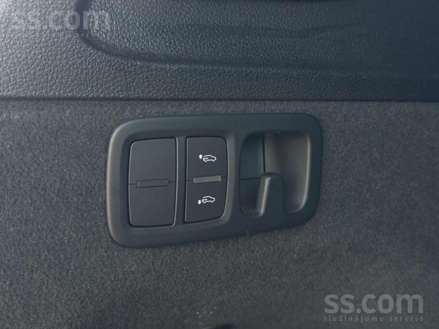 Zils Audi Q7 2016 Rīga, ar dzinēja tilpumu 4.00 L un nobraukumu 154 tūkst. km par 34799 €, foto 18 vietnē AUTOMOTO.COM.LV