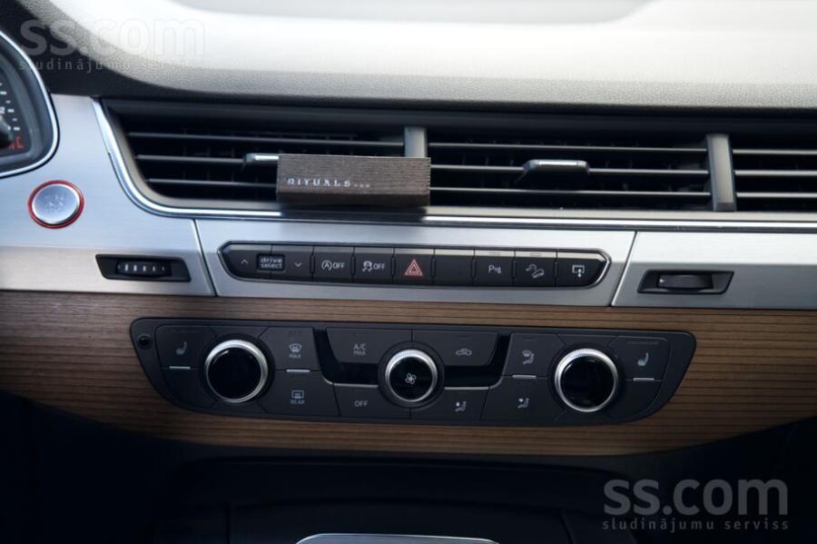 Blue Audi Q7 2016 in Riga, with an engine capacity of 4.00 L and mileage of 154 thousand km for 34599 €, photo 21 on AUTOMOTO.COM.LV