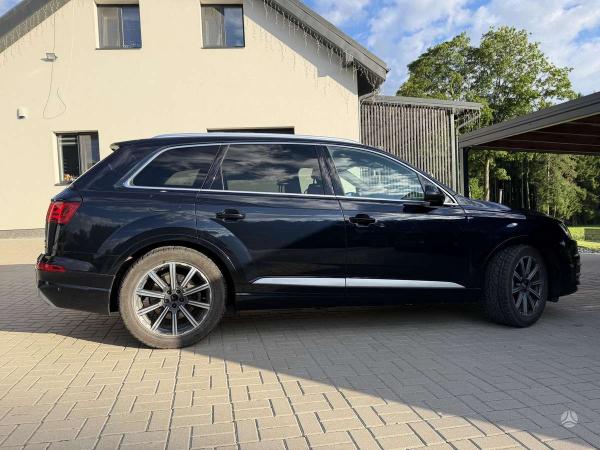 Blue Audi Q7 2016 in Vilnius, with an engine capacity of 2.97 L and mileage of 250 thousand km for 18200 €, photo 4 on AUTOMOTO.COM.LV