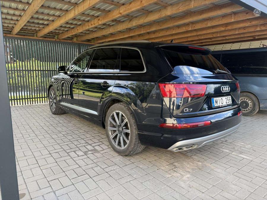 Blue Audi Q7 2016 in Vilnius, with an engine capacity of 2.97 L and mileage of 250 thousand km for 18200 €, photo 7 on AUTOMOTO.COM.LV