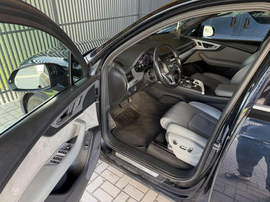 Blue Audi Q7 2016 in Vilnius, with an engine capacity of 2.97 L and mileage of 250 thousand km for 18200 €, photo 13 on AUTOMOTO.COM.LV