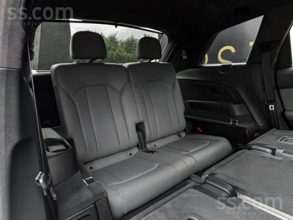 Blue Audi Q7 2016 in Tukums, with an engine capacity of 3.00 L and mileage of 260 thousand km for 25500 €, photo 9 on AUTOMOTO.COM.LV