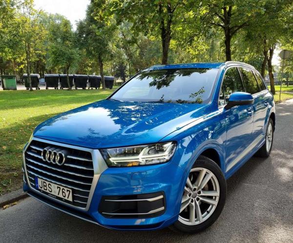 Blue Audi Q7 2016 in Siauliai, with an engine capacity of 3.00 L and mileage of 220 thousand km for 17500 €, photo 1 on AUTOMOTO.COM.LV