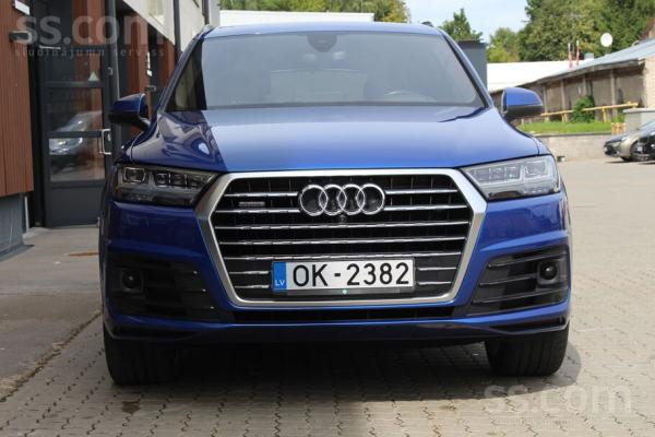 Blue Audi Q7 2016 in Riga, with an engine capacity of 3.00 L and mileage of 145 thousand km for 29480 €, photo 4 on AUTOMOTO.COM.LV