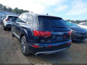 Blue Audi Q7 2017 in Klaipeda, with an engine capacity of 3.00 L and mileage of 121 thousand km for 8000 €, photo 3 on AUTOMOTO.COM.LV