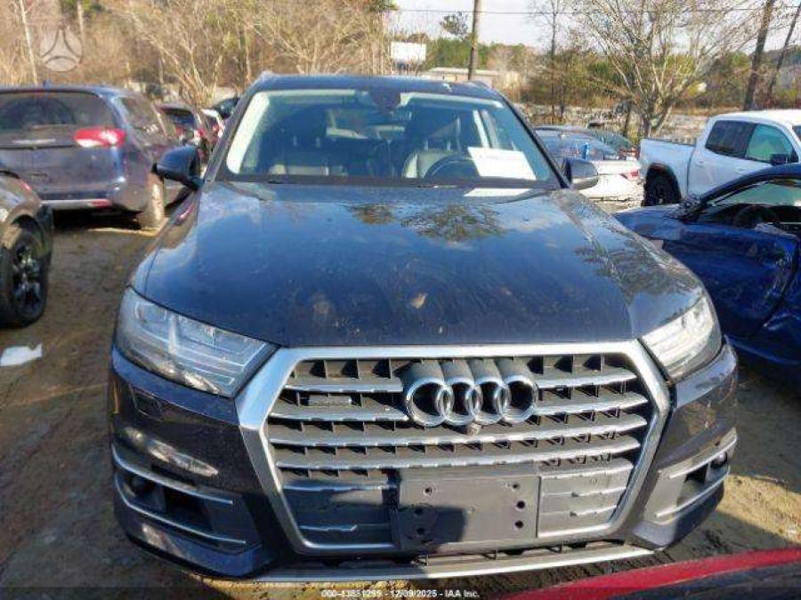 Blue Audi Q7 2017 in Klaipeda, with an engine capacity of 3.00 L and mileage of 121 thousand km for 8000 €, photo 12 on AUTOMOTO.COM.LV