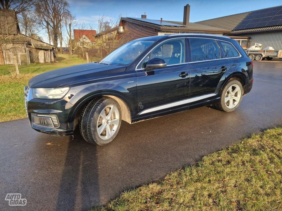 Blue Audi Q7 2017 in Akmene, with an engine capacity of 3.00 L and mileage of 320 thousand km for 18400 €, photo 2 on AUTOMOTO.COM.LV