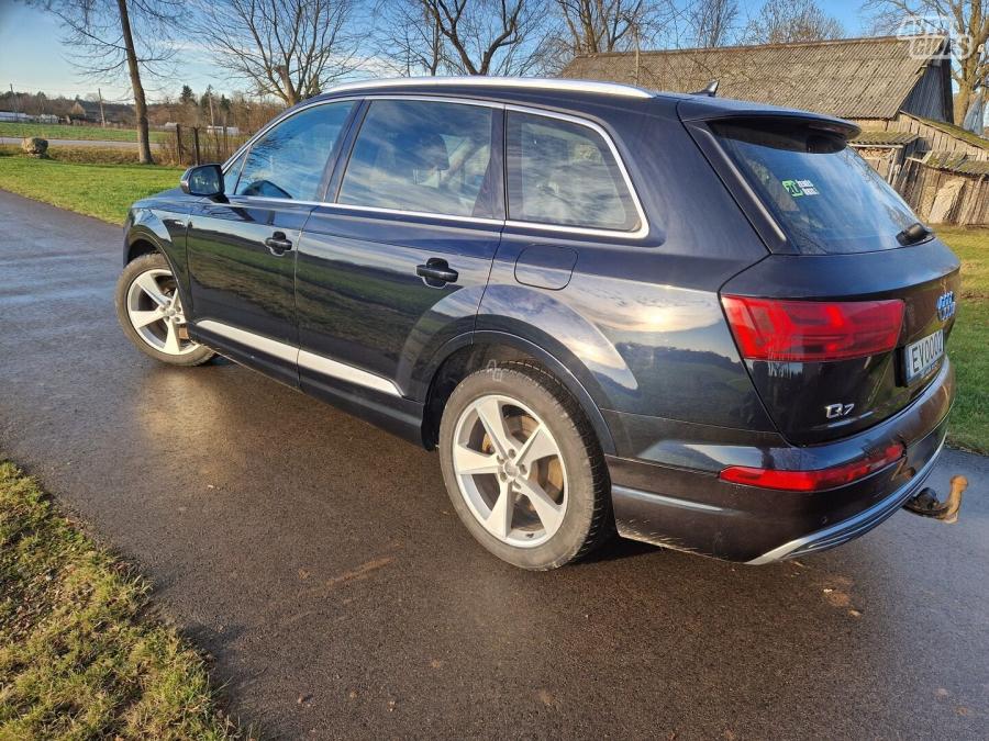 Blue Audi Q7 2017 in Akmene, with an engine capacity of 3.00 L and mileage of 320 thousand km for 18400 €, photo 3 on AUTOMOTO.COM.LV