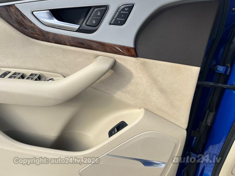 Zils Audi Q7 2017 Tallina, ar dzinēja tilpumu 3.00 L un nobraukumu 215 tūkst. km par 29900 €, foto 18 vietnē AUTOMOTO.COM.LV