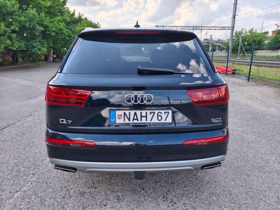 Blue Audi Q7 2017 in Siauliai, with an engine capacity of 3.00 L and mileage of 250 thousand km for 20990 €, photo 7 on AUTOMOTO.COM.LV