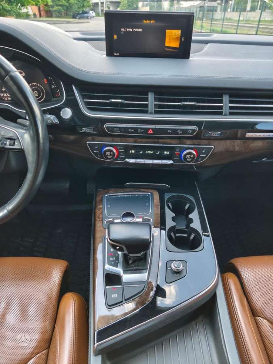 Blue Audi Q7 2017 in Siauliai, with an engine capacity of 3.00 L and mileage of 250 thousand km for 20990 €, photo 19 on AUTOMOTO.COM.LV