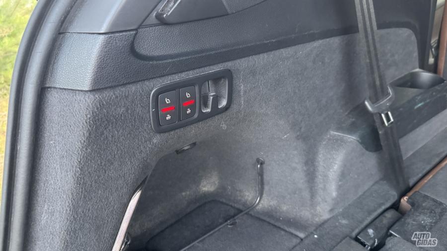 Zils Audi Q7 2017 Viļņa, ar dzinēja tilpumu 3.00 L un nobraukumu 236 tūkst. km par 13300 €, foto 17 vietnē AUTOMOTO.COM.LV