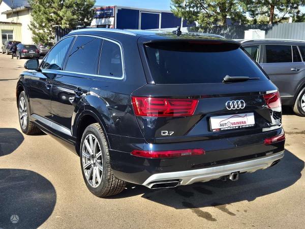 Blue Audi Q7 2017 in Vilnius, with an engine capacity of 3.00 L and mileage of 230 thousand km for 19999 €, photo 3 on AUTOMOTO.COM.LV