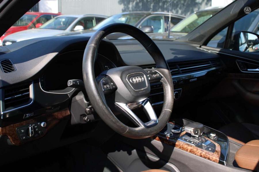 Blue Audi Q7 2017 in Vilnius, with an engine capacity of 3.00 L and mileage of 230 thousand km for 19999 €, photo 16 on AUTOMOTO.COM.LV