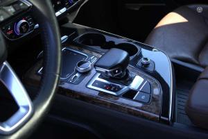 Blue Audi Q7 2017 in Vilnius, with an engine capacity of 3.00 L and mileage of 230 thousand km for 19999 €, photo 23 on AUTOMOTO.COM.LV