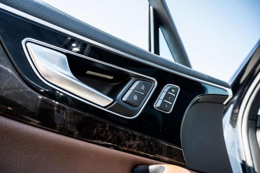 Zils Audi Q7 2017 Klaipėda, ar dzinēja tilpumu 3.00 L un nobraukumu 296 tūkst. km par 17500 €, foto 17 vietnē AUTOMOTO.COM.LV