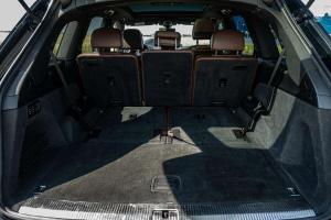 Zils Audi Q7 2017 Klaipėda, ar dzinēja tilpumu 3.00 L un nobraukumu 296 tūkst. km par 17500 €, foto 23 vietnē AUTOMOTO.COM.LV