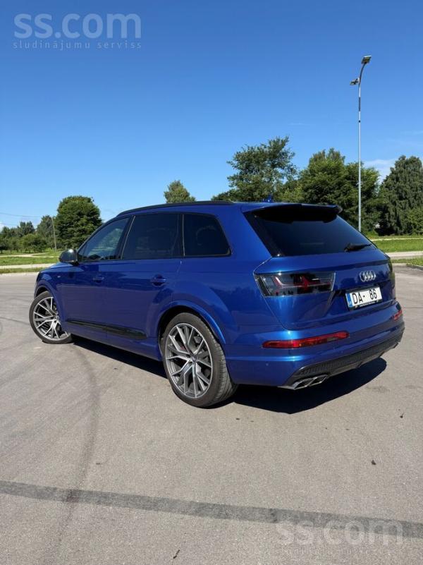 Blue Audi Q7 2017 in Riga, with an engine capacity of 4.00 L and mileage of 199 thousand km for 33000 €, photo 4 on AUTOMOTO.COM.LV
