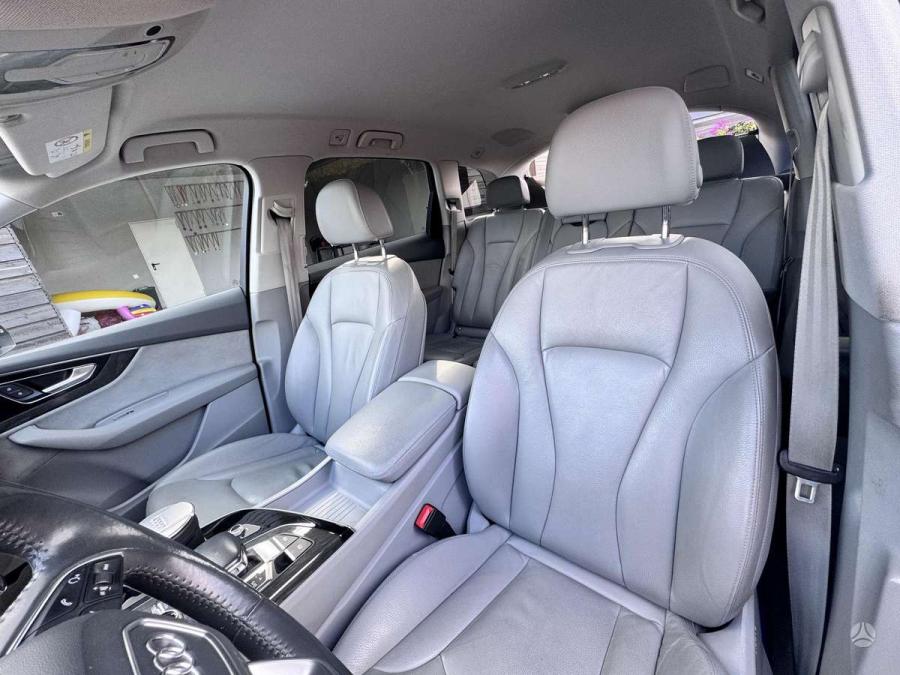 Zils Audi Q7 2017 Viļņa, ar dzinēja tilpumu 2.97 L un nobraukumu 298 tūkst. km par 27500 €, foto 27 vietnē AUTOMOTO.COM.LV