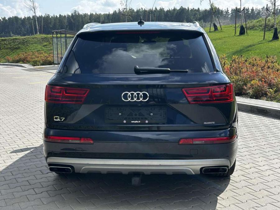 Blue Audi Q7 2017 in Vilnius, with an engine capacity of 1.98 L and mileage of 243 thousand km for 17900 €, photo 7 on AUTOMOTO.COM.LV