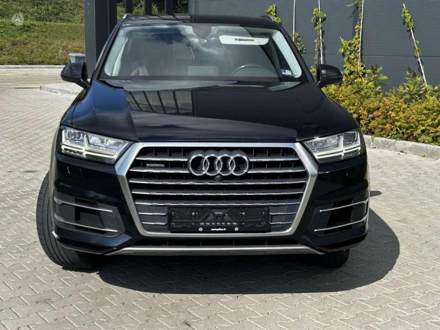 Blue Audi Q7 2017 in Vilnius, with an engine capacity of 1.98 L and mileage of 243 thousand km for 17900 €, photo 9 on AUTOMOTO.COM.LV