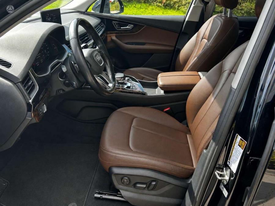 Blue Audi Q7 2017 in Vilnius, with an engine capacity of 1.98 L and mileage of 243 thousand km for 17900 €, photo 10 on AUTOMOTO.COM.LV