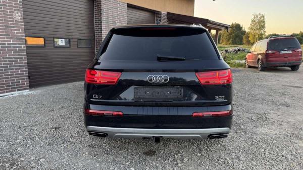 Audi Q7 2017 in Vilnius on AUTOMOTO.COM.LV Blue Audi Q7 2017 in Vilnius, with an engine capacity of 3.00 L and mileage of 236 thousand km for 11700 €, photo 7 on AUTOMOTO.COM.LV