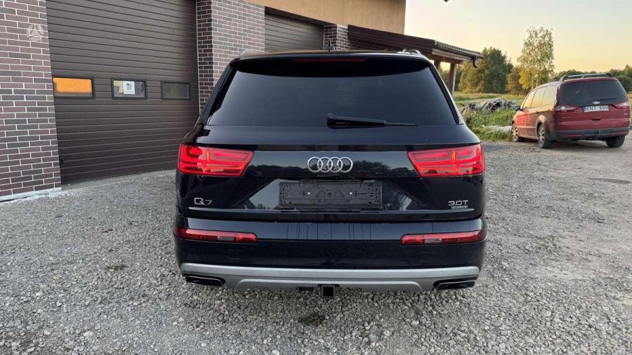 Blue Audi Q7 2017 in Vilnius, with an engine capacity of 3.00 L and mileage of 236 thousand km for 11700 €, photo 7 on AUTOMOTO.COM.LV