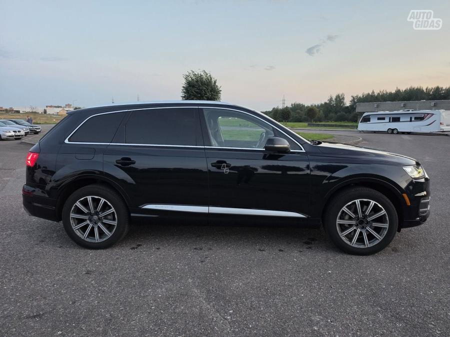 Blue Audi Q7 2017 in Kaunas, with an engine capacity of 3.00 L and mileage of 208 thousand km for 18000 €, photo 5 on AUTOMOTO.COM.LV