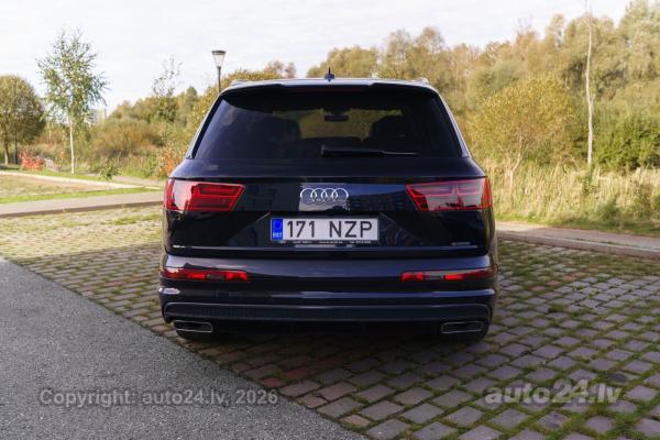 Blue Audi Q7 2017 in Tartu, with an engine capacity of 3.00 L and mileage of 212 thousand km for 23990 €, photo 6 on AUTOMOTO.COM.LV