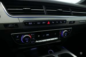 Zils Audi Q7 2018 Viļņa, ar dzinēja tilpumu 2.97 L un nobraukumu 153 tūkst. km par 29990 €, foto 32 vietnē AUTOMOTO.COM.LV